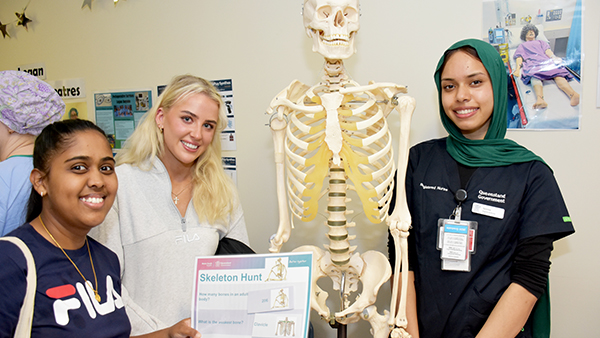 Aspiring nurses and midwives visit Logan Hospital | Metro South Health